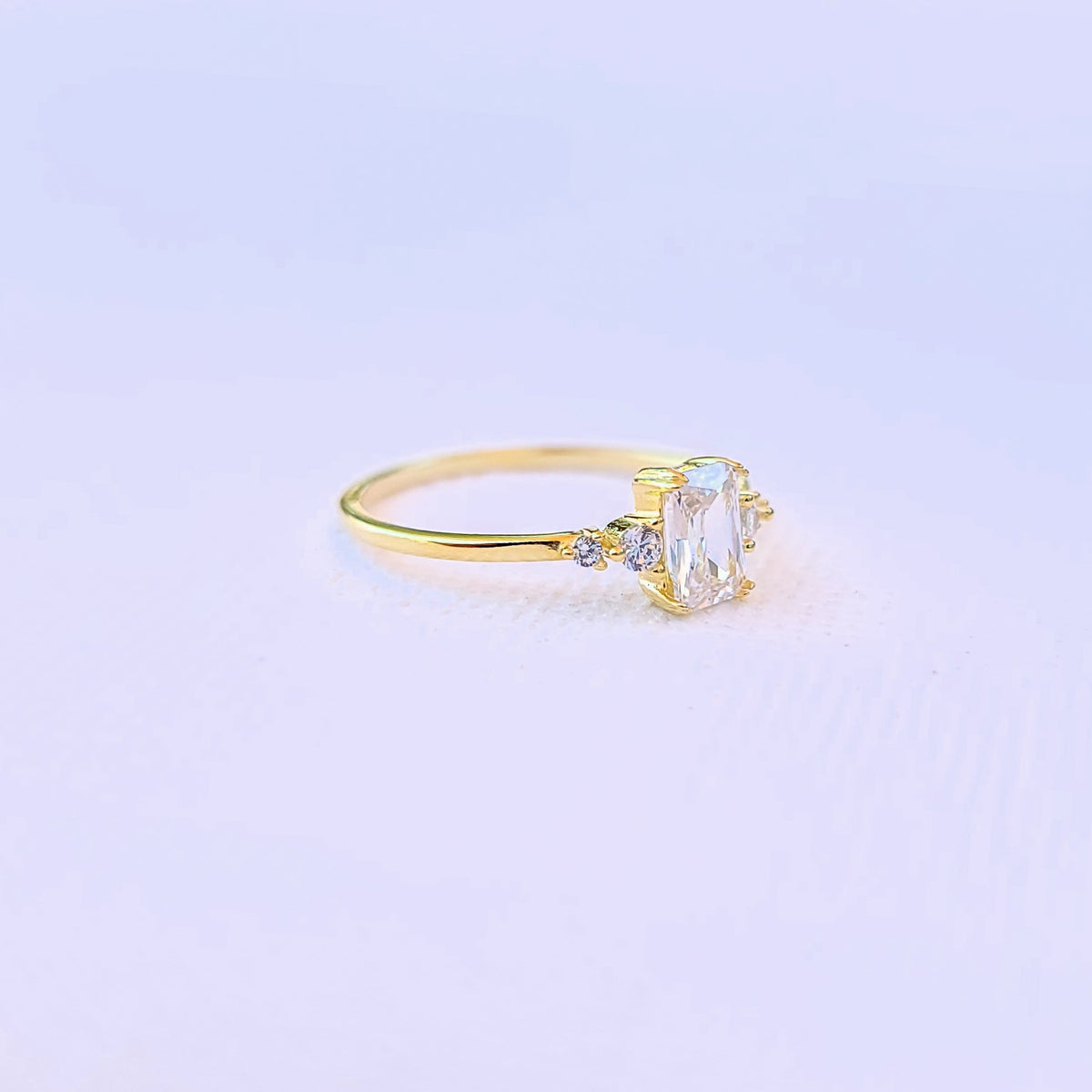 Elena Ring – 2 ON THE MOON