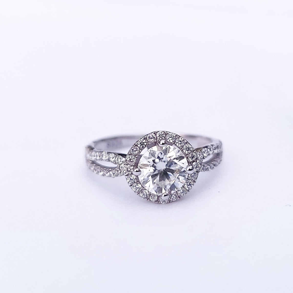 The Colette Ring - 1 Carat – 2 ON THE MOON